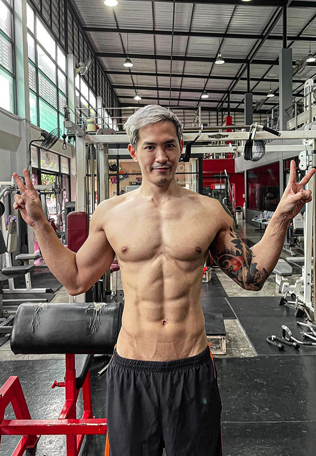 Warit Lertjaruvong เปิดวาร์ปนายแบบหล่อ กล้ามแน่น หุ่นเฟิร์มสุดฮอต
