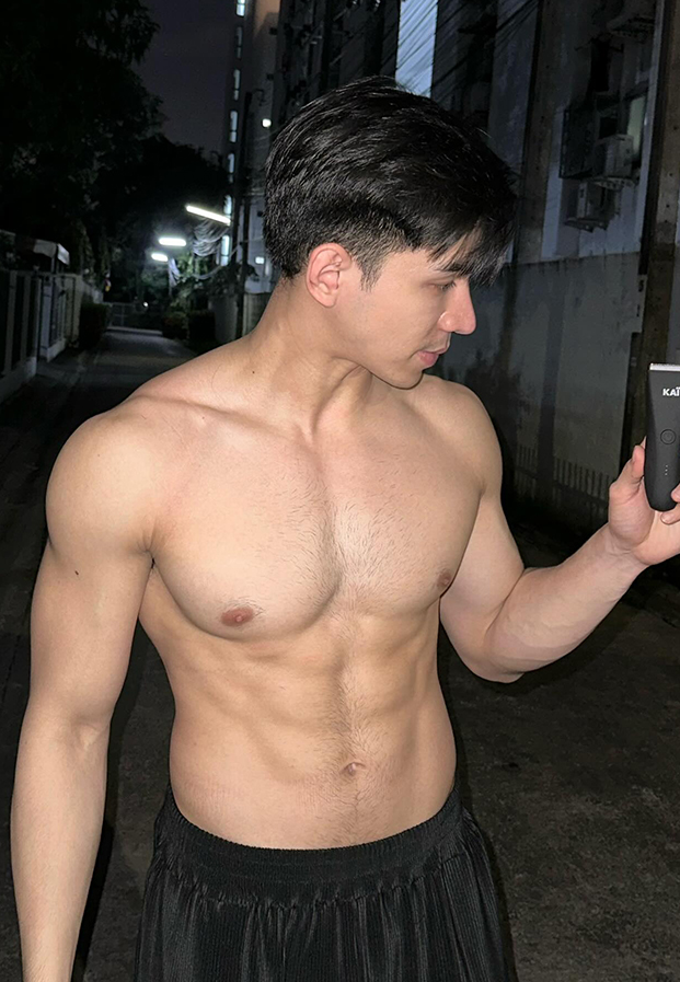 Niwat Naknuan เปิดวาร์ปนายแบบหล่อ สายประกวด โดดเด่นน่าจับตามอง