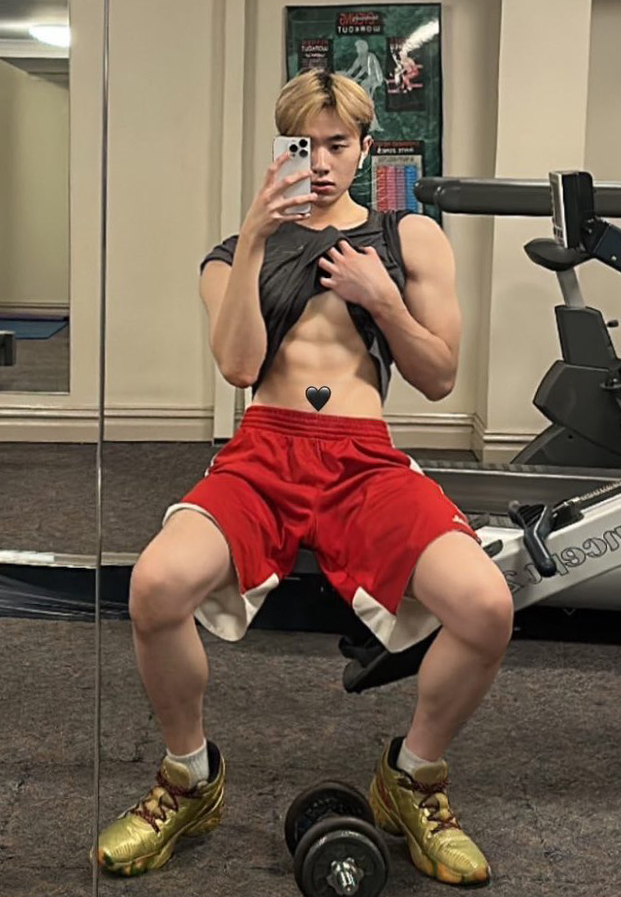 aka tsuki เปิดวาร์ปนายแบบหนุ่มชาวญี่ปุ่น พร้อมความเซ็กซี่เกินพิกัด