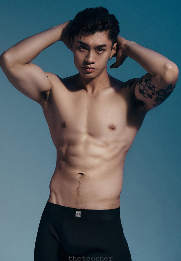 Phan Nhat V เปิดวาร์ปนายแบบชาวเวียดนาม ซิกแพคแน่น หล่อเท่งานดี